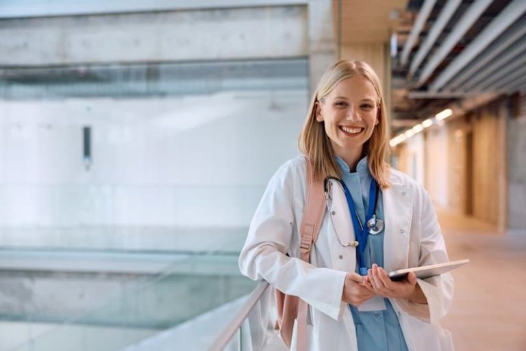 How to Become a Pathologist: A Complete Step-by-Step Career and ...
